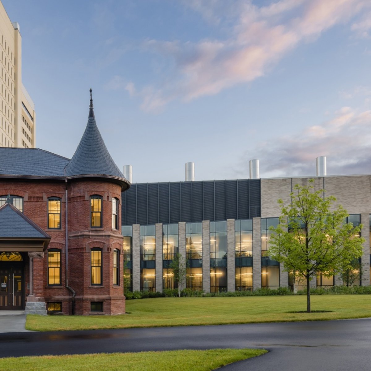 Whiting-Turner – UMass Amherst Physical Sciences Building